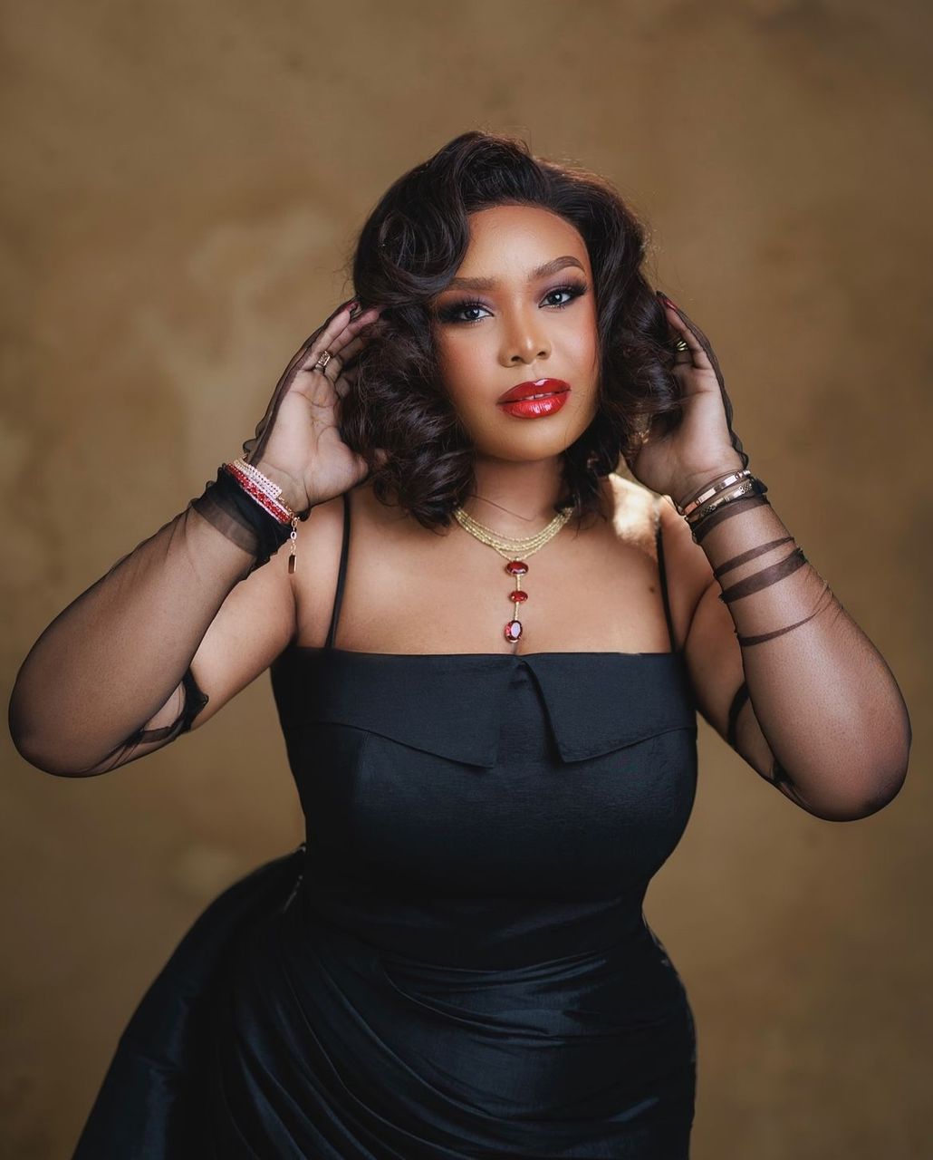 Mimi hosts Lagos Canvas - The Temple Company